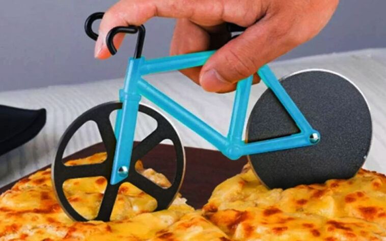 11 Unique And Best Pizza Cutters And Slicers Of 2023