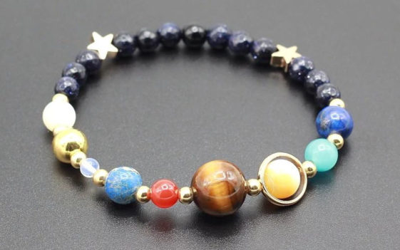 12 Types of Bracelets (& Which One To Buy for Which Look)