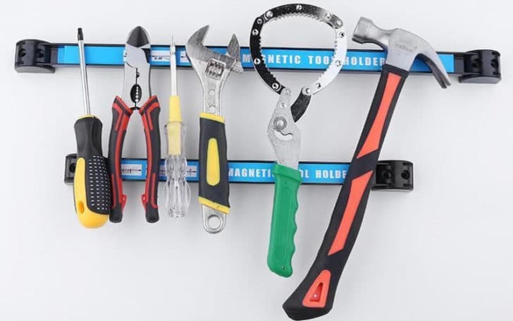 50 Helpful Garage Gifts For Dads To Increase Their Efficiency
