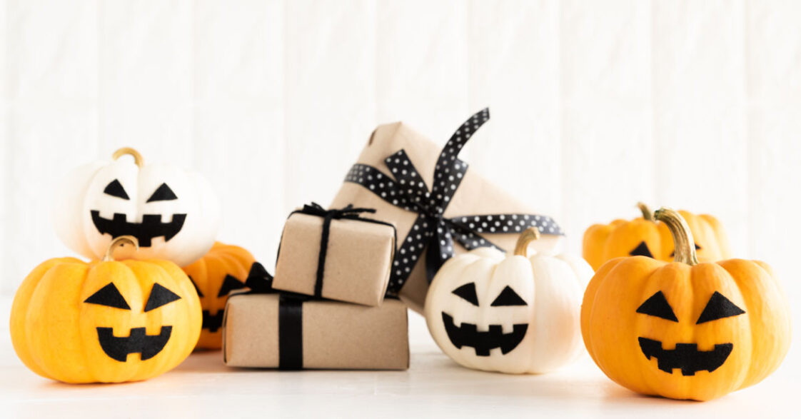 36 Spooky Gifts For Ghosts Hunters, Lovers & Weird Friends – Helping ...