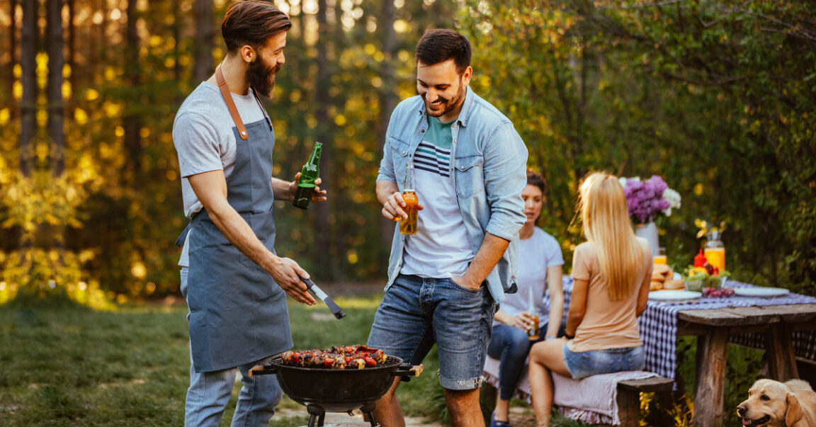 20+ Cool Picnic Gear To Up Your Travel Game In Style