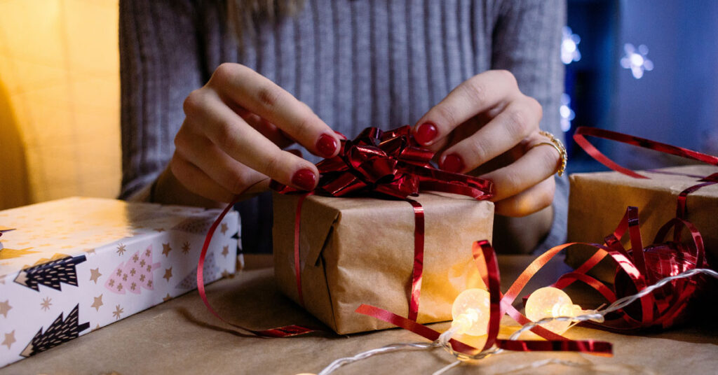 Present These 33 Popular Gifts That Start With P To Your Pal