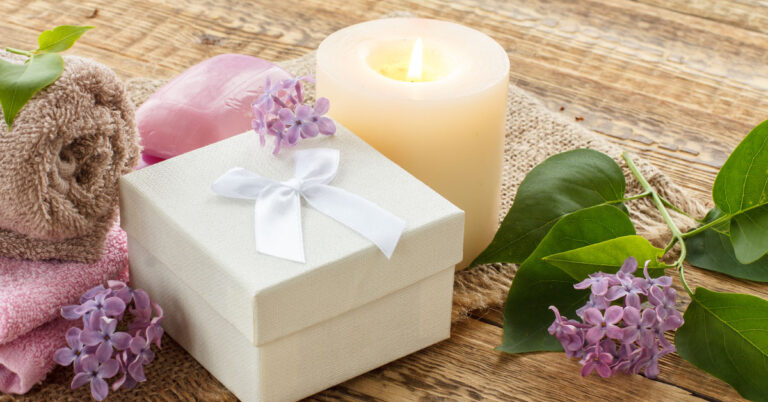 24+ Gifts For Massage Therapists To Thank Them With Love