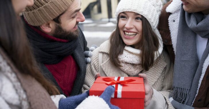 A list of 23 ideal new year gifts for friends (2023)