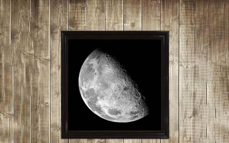 18+ Startling Gifts For Moon Lovers To Send Them To The Moon