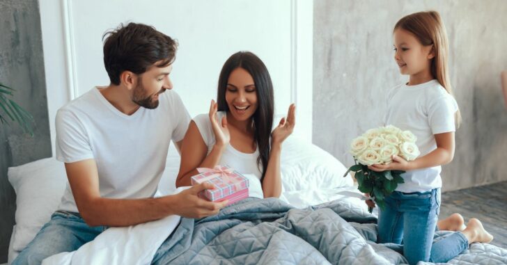 21 Gifts for Bedridden Patients That Will Make Them Feel Good